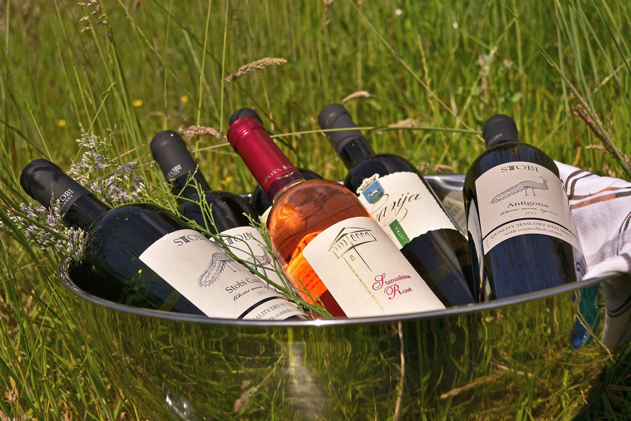 Wijn proeven op elke locatie | Wijnproeverij Almelo - Altijd tijd voor ...